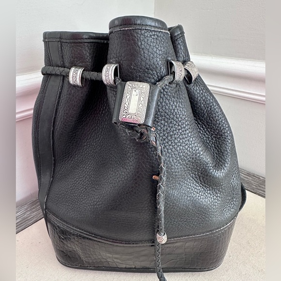 Brighton | Bags | Vintage Brighton Black Leather Bucket Bag Backpack ...